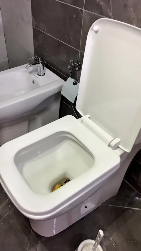 Banana Peel Y Stock Videos – Royalty-Free HD & 4K Videos | Page 2