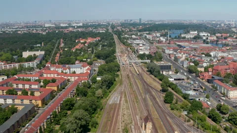 Straight Down Line Stock Videos – Royalty-Free HD & 4K Videos | Pond5