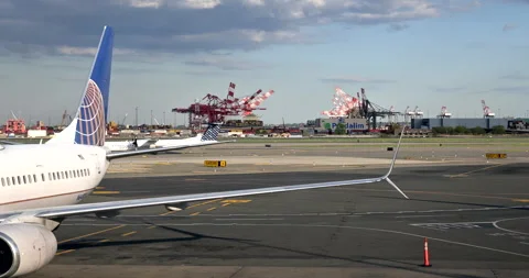 Plane Takeoff Time Stock Videos – Royalty-Free HD & 4K Videos | Pond5