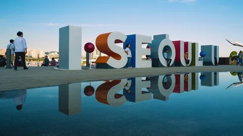 Time lapse shot of The "I Seoul U" sign ... | Stock Video | Pond5
