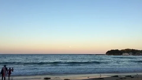 Time-lapse of Terrigal Beach moon rise a... | Stock Video | Pond5