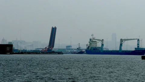 timelapse Bridge lowering after tugboat ... | Stock Video | Pond5