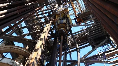 Top Drive System (TDS) moving along the ... | Stock Video | Pond5