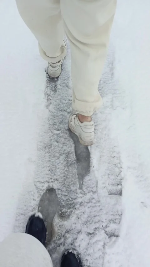 Women Walking Topl Stock Videos – Royalty-Free HD & 4K Videos | Pond5