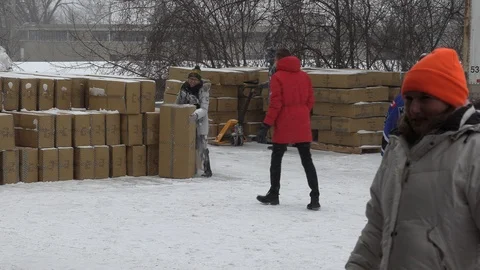 Toronto volunteers prepare emergency aid... | Stock Video | Pond5