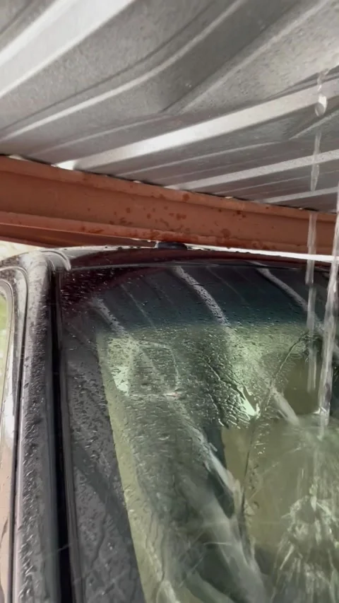 Tractor Lifts Sagging Roof off Truck, Si... | Stock Video | Pond5