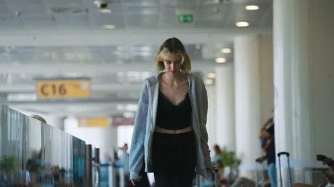 Tween Girls Luggage Stock Videos – Royalty-Free HD & 4K Videos