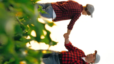 Two Hand Shaking Stock Videos – Royalty-Free HD & 4K Videos | Pond5