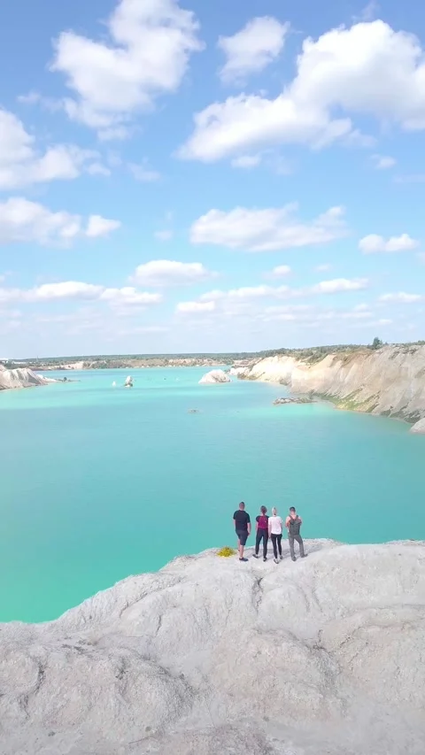 Antena Girls Stock Videos – Royalty-Free HD & 4K Videos | Pond5