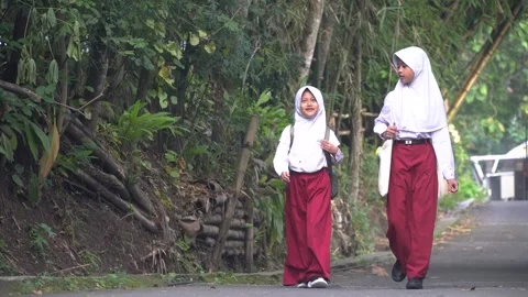 Muslim Teens Girls Stock Videos – Royalty-Free HD & 4K Videos | Pond5