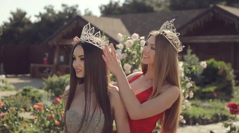 Sexy Women Changing Stock Videos – Royalty-Free HD & 4K Videos | Pond5