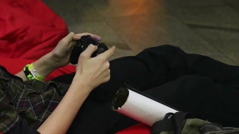 Clubbig Two Video Stock Videos – Royalty-Free HD & 4K Videos | Pond5