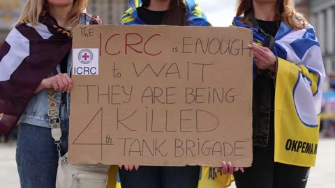 Women Hold Cross Stock Videos – Royalty-Free HD & 4K Videos | Pond5