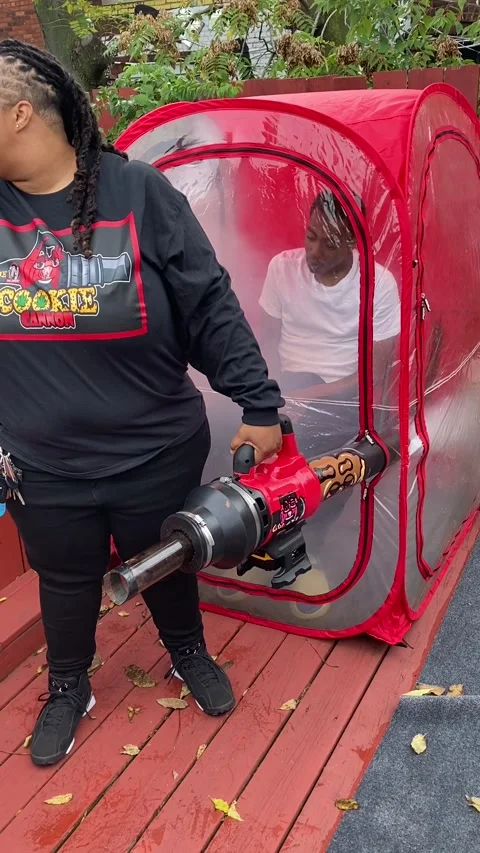 Ultimate Hot Boxing Smoker, Detroit, Mic... | Stock Video | Pond5