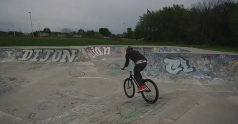 City Bike Definition Stock Videos – Royalty-Free HD & 4K Videos | Pond5