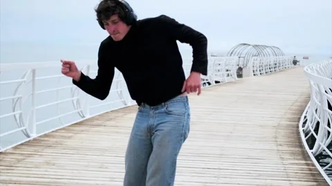 Man Sad Sea Stock Videos – Royalty-Free HD & 4K Videos | Pond5