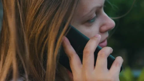 Talking Head P Stock Videos – Royalty-Free HD & 4K Videos | Pond5