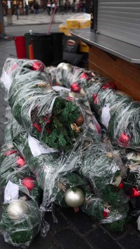 Frame Vertical Stock Videos – Royalty-Free HD & 4K Videos