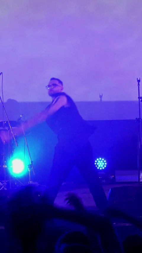 Pop Up Stage Stock Videos – Royalty-Free HD & 4K Videos | Pond5