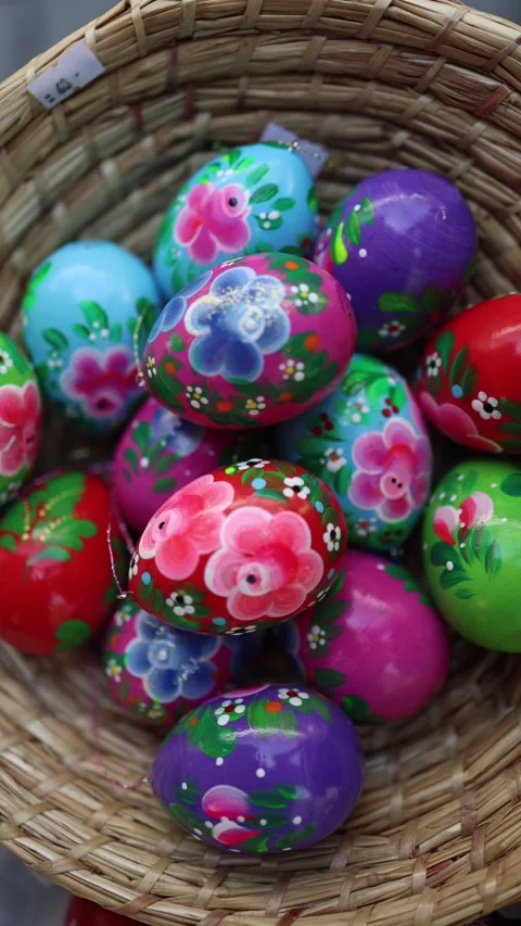 Screen Shot Folk Stock Videos – Royalty-Free HD & 4K Videos | Pond5