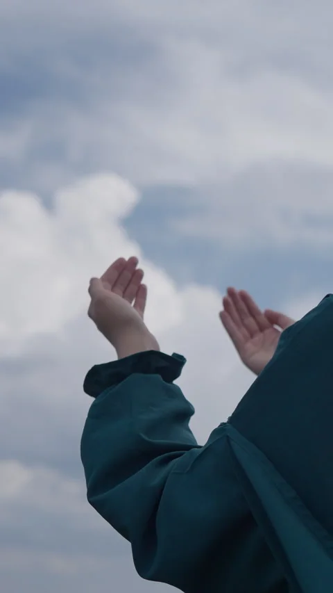 Vertical Screen: Muslim Woman Praying to... | Stock Video | Pond5