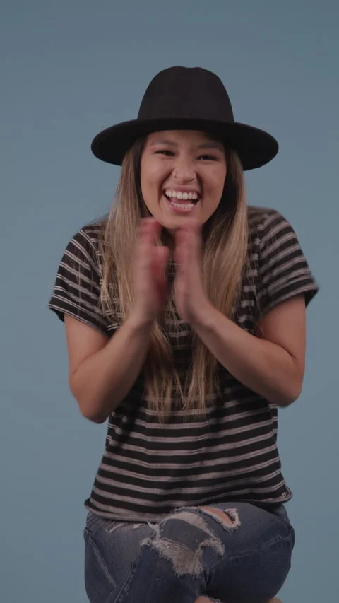 Asian Clapping Stock Videos – Royalty-Free HD & 4K Videos