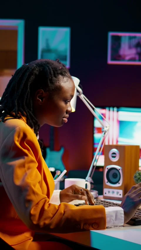 Video Ai Girl Stock Videos – Royalty-Free HD & 4K Videos