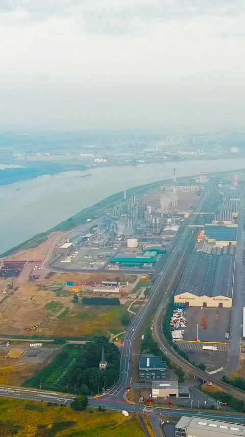 Doks Video Stock Videos – Royalty-Free HD & 4K Videos | Pond5