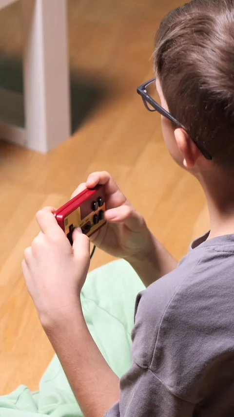 Retro Game Boy Stock Videos – Royalty-Free HD & 4K Videos