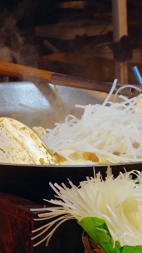 Video Wok Stock Videos – Royalty-Free HD & 4K Videos | Pond5