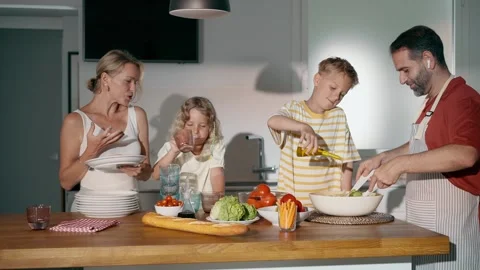 Kind: Viseo Stock Videos – Royalty-Free HD & 4K Videos