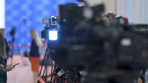 Video Camarads Live Stock Videos – Royalty-Free HD & 4K Videos | Pond5