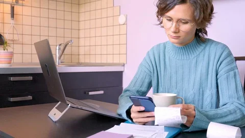 Pay Bills Video Stock Videos – Royalty-Free HD & 4K Videos | Pond5