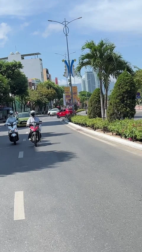 Vietnam Da Nang 11.11.2025 City street a... | Stock Video | Pond5