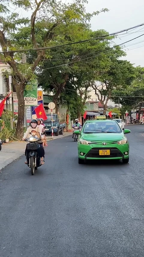 Road Bike Taxi Stock Videos – Royalty-Free HD & 4K Videos | Pond5