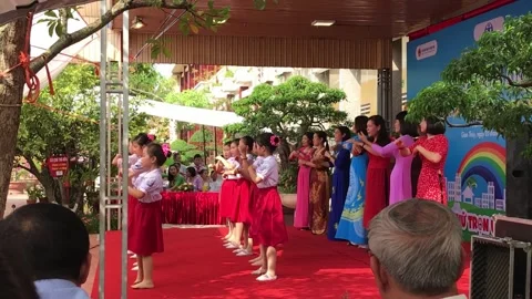 Teachers Folo Stock Videos – Royalty-Free HD & 4K Videos | Pond5