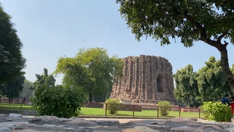 View of the Alai Minar tower in the Qutu... | Stock Video | Pond5