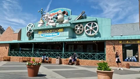 Wallace and Gromit thrill ride at Blackp... | Stock Video | Pond5