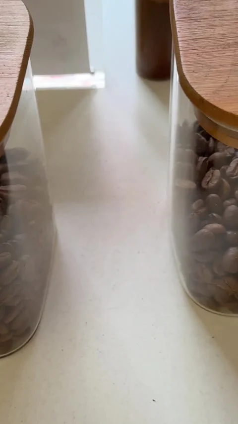 Weak Shopping Stock Videos – Royalty-Free HD & 4K Videos