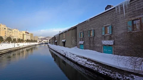 Wide panning shot of the famous snowy Ot... | Stock Video | Pond5