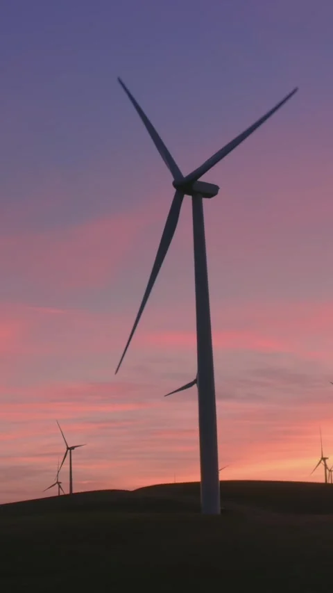 Rolling Wind Stock Videos – Royalty-Free HD & 4K Videos