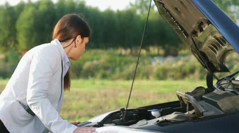 Woman Car Stuck Stock Videos – Royalty-Free HD & 4K Videos | Page 3