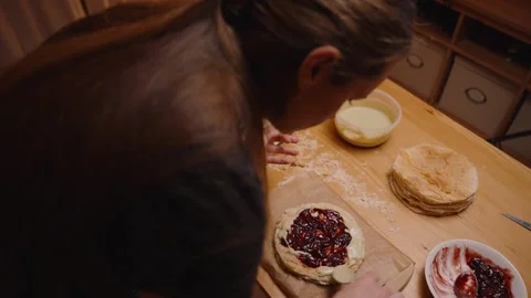 Cake Layering Stock Videos – Royalty-Free HD & 4K Videos | Pond5