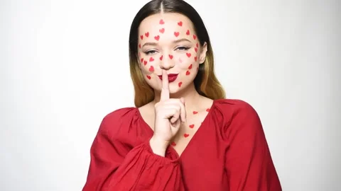 Faces Lo Stock Videos – Royalty-Free HD & 4K Videos | Pond5