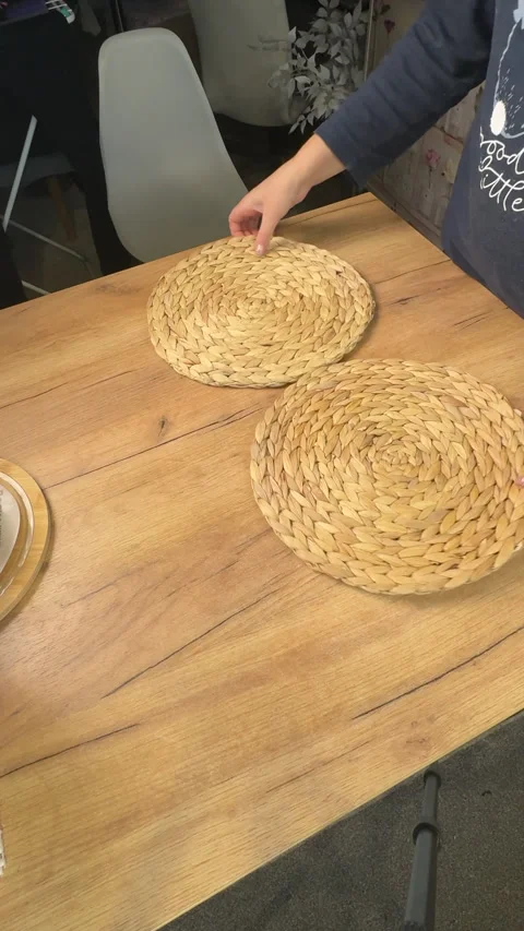 Round Plasemats Stock Videos – Royalty-Free HD & 4K Videos | Pond5