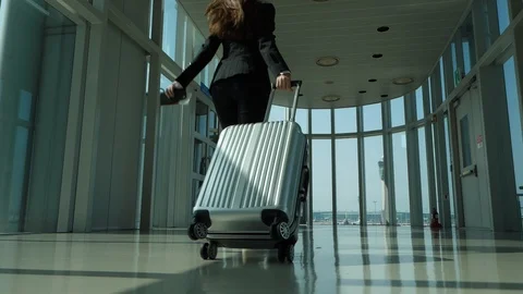 Boarding Bridge Stock Videos – Royalty-Free HD & 4K Videos | Pond5