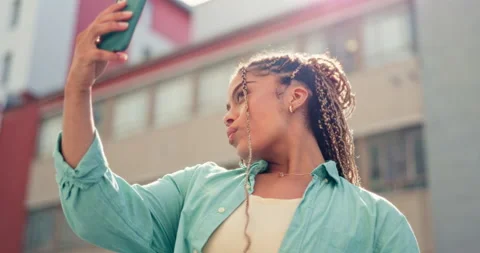 Picture Social Media Stock Videos – Royalty-Free HD & 4K Videos | Pond5