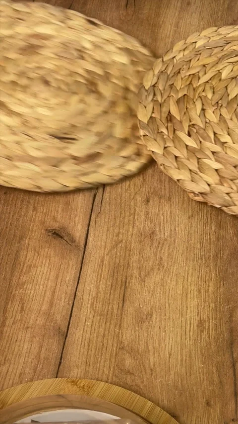 Round Plasemats Stock Videos – Royalty-Free HD & 4K Videos | Pond5