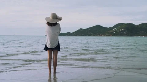 Women Disappointed Stock Videos – Royalty-Free HD & 4K Videos | Pond5