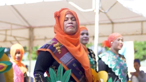 Women Wearing Scarves Stock Videos – Royalty-Free HD & 4K Videos